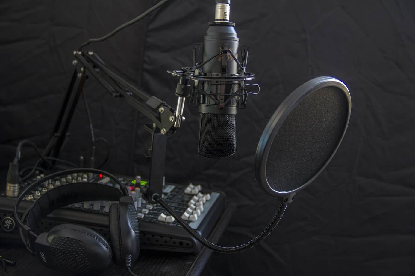 Podcast Spotlight: Black Friday Podcast - Discover the Best Podcasts ...